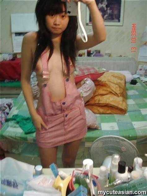 Selfmade Pics Of Hot Asian Naked At Home Pics XHamster