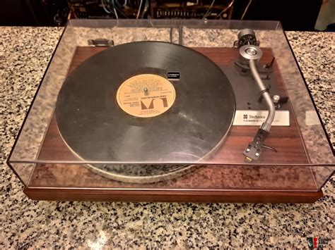 Technics SL FG Servo Controlled Belt Drive Manual Turntable Photo UK Audio Mart