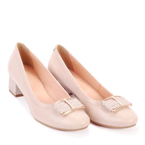 Beige Leather Pumps With A Covered Heel Court Heels Womens Shoes