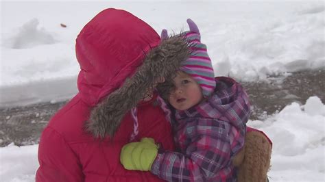 How To Avoid Hypothermia Frostbite During Freezing Temperatures