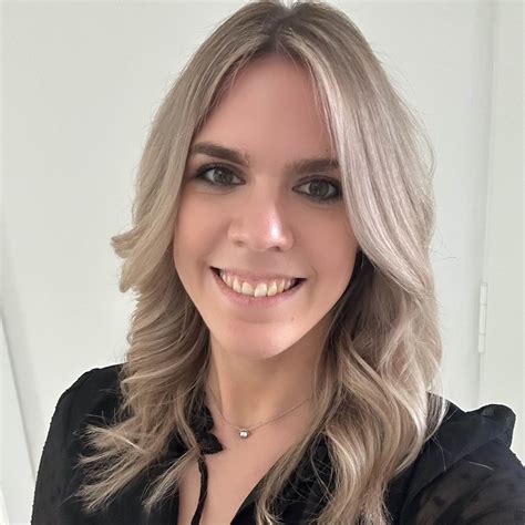 Sarah Eicher Teamassistentin Im Bereich Einkauf Muhr Und Bender Kg Xing