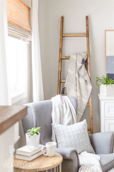 Simple Diy Angled Blanket Ladder Tutorial Nick Alicia Diy