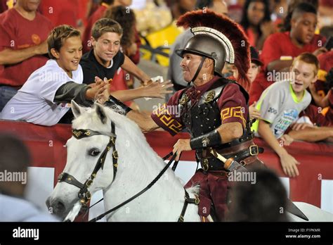 Los Angeles Ca Usa 5th Sep 2015 Usc Trojans Mascot Tommy Trojan