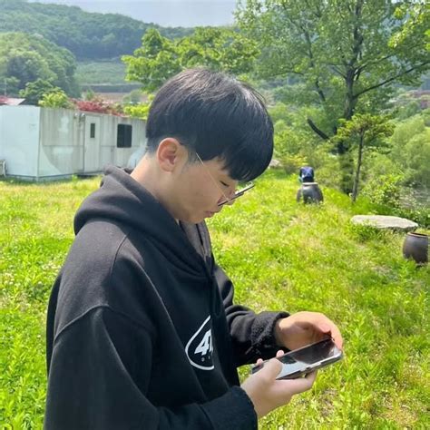 최준 Choijun • Threads Say More 최준 Choijun • Threads Say More