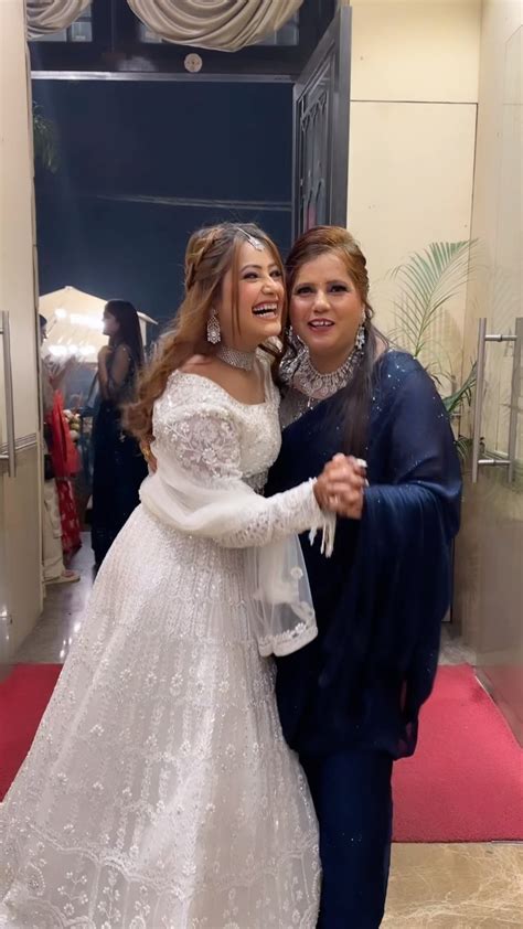 Sunita Sachdeva Sunitasachdeva17 • Instagram Photos And Videos