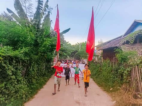 ရွှေနွယ်သွေး သပိတ် စစ်ကြောင်း ဖက်ဆစ် စစ်တပ် တော်လှန်ရေး ချီတက် ဆန္ဒပြ Khit Thit Media