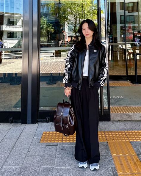 유자🫧 언박싱 패션 데일리룩 코디추천 여자코디 연말룩이랑 찰떡인 귀여운 곰탱이🐻🎄 ️ 폴로는 사랑입니다💕 🌟제품명이나 구매처 궁금하신 분들은 팔로우 먼저 해주시고 해당