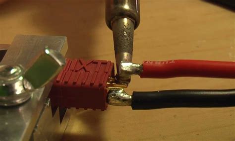 Step By Step Soldering Wire To A Connector Citizenside