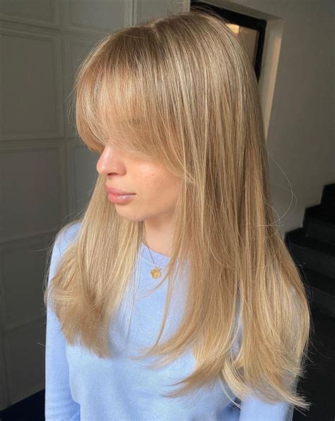 30 Hot Golden Blonde Hair Colors To Pull Off This Season