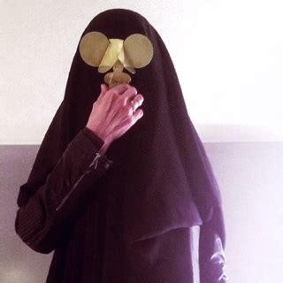 Hide A Face Hide A Sex Jewelry At The Edge Of Resistance Art Jewelry Forum