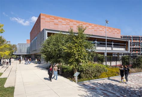 Benjamin Banneker Academic High School Perkins Eastman Dc