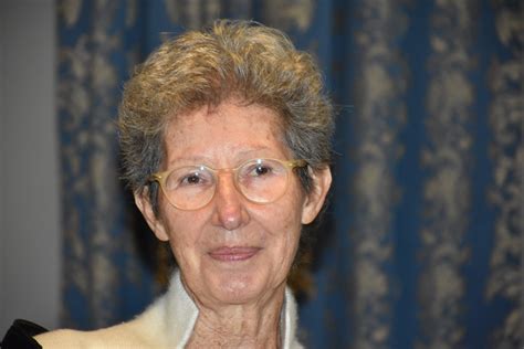 Educazione Civica Il Richiamo Di Mara Lorenzi “torniamo A Insegnare Doveri E Gentilezza Fin