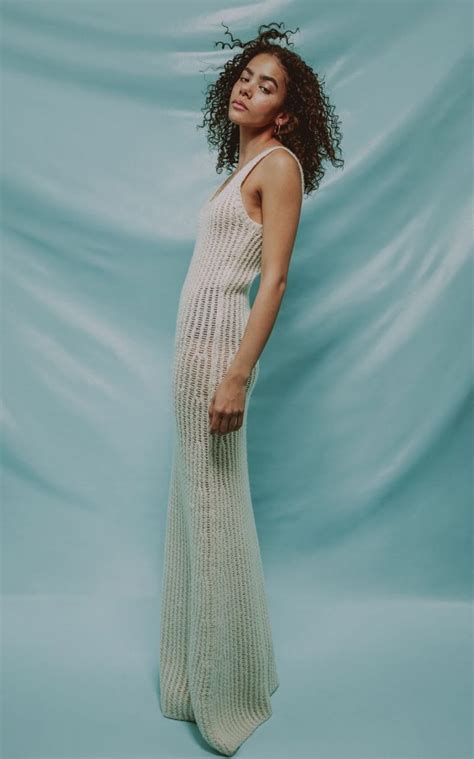 Antonia Gentry Outfits Style And Looks K4 Fashion