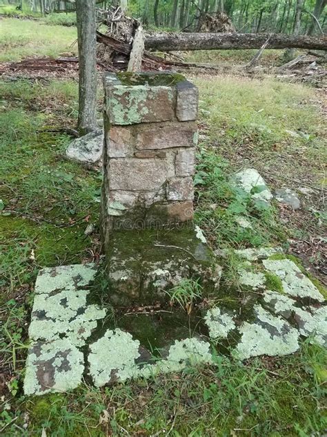 Old Man Made Water Fountain Structure In The Woods Stock Photo Image Of Stones Ruins