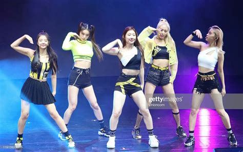 Press 191201 Itzy At Showcase Tour Itzy Itzy In Taipei Itzy Style Fashion