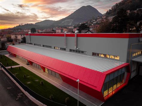 Fassi Innovation Center Porcelain Tiles And Kerlite For Floors And Walls