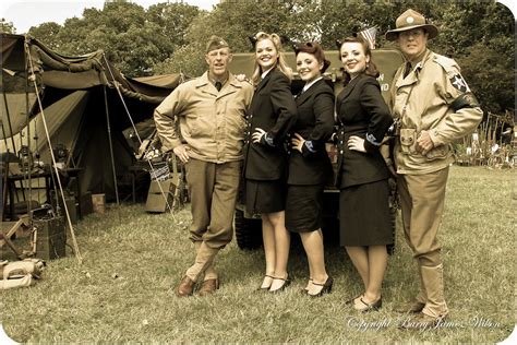 Isabelle Moores Instagram Twitter And Facebook On Idcrawl