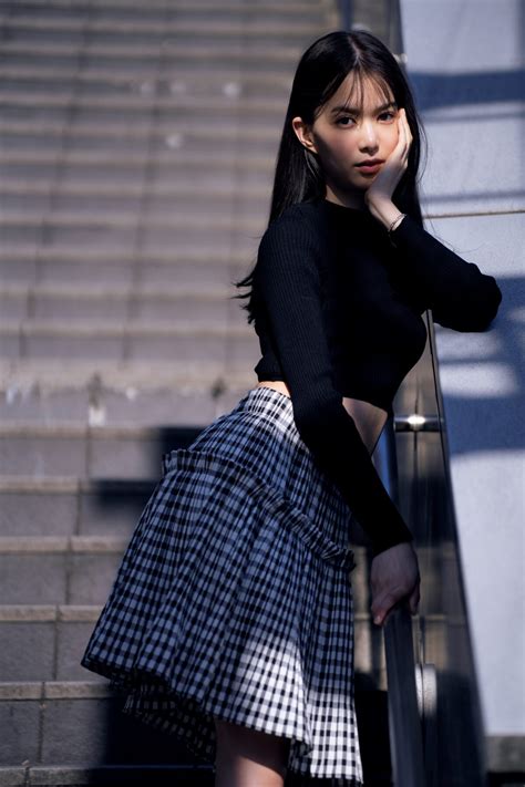 松平璃子 1st写真集『りこぴ』が発売！“綺麗な桃尻になるように頑張りました！” 日刊エンタメクリップ