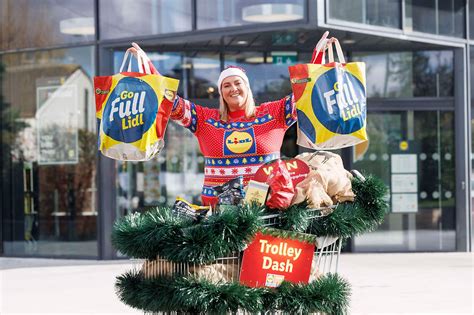 Gina Daly Launches Lidl S Annual Christmas Trolley Dash