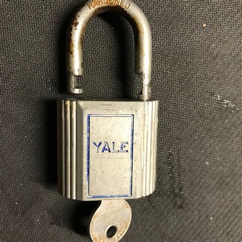 Mcm Vintage Yale Jr Pad Lock With Key Rustic Metal Working Vintage Pad