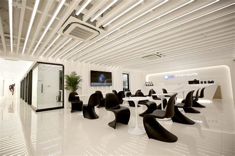 바인성형외과 성형정보 오늘은 아름다운 눈 만들기 눈성형에 대해서 알려드릴게요 아름다운 눈이란 얼굴 내에서 전체적인