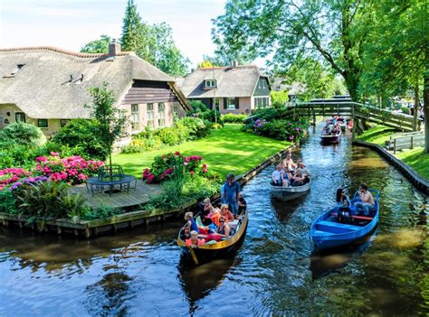 Giethoorn The Dutch Village With No Roads Engoo 每日新闻