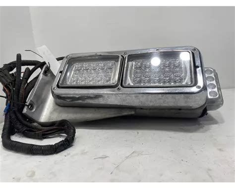 Peterbilt 379 Headlight Oem 1607559m001l In Dorr Mi 611 19475