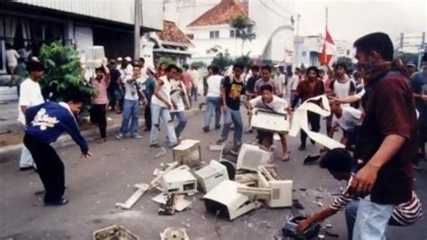 Mengenang Peristiwa Kerusuhan Mei 1998 Kronologi Kejadian Hingga