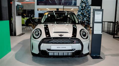 Autohub Group Opens New Mini Bgc Showroom