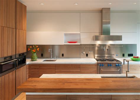 Robert Gurney Clusters Multiple Volumes To Create Maryland Home