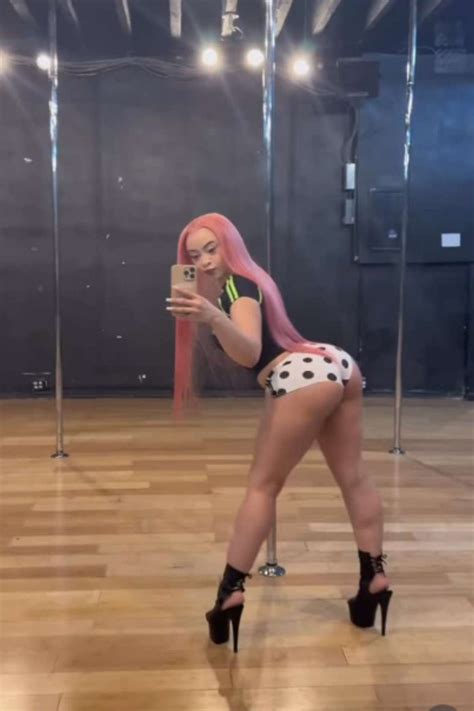 Ice Spice Shows Off Her Twerking Skills In Underwear Mandatory