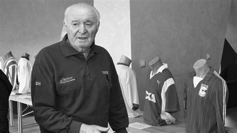 Легендарният футболист Петър Жеков напусна този свят Europost