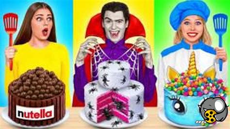 چالش غذایی خوناشامی آیا یک دختر با کف گیر حریف خوناشام میشود؟ فیلو