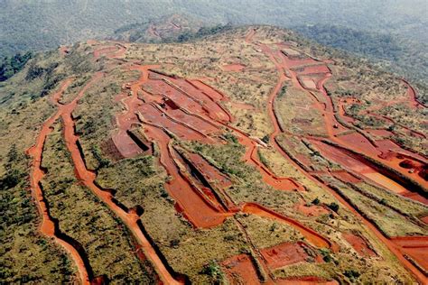 Chinas Xcmg Signs Deal With Simfer For Simandou Iron Ore Project