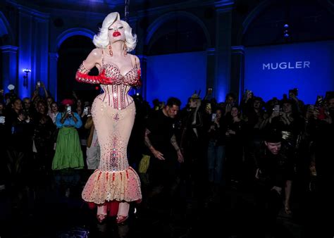 Night At The Museum Mugler And Buccellati Takeover Two Iconic New York