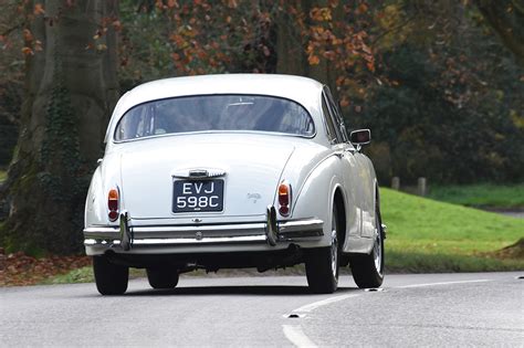 Daimler V8 250 Buyers Guide Classics World