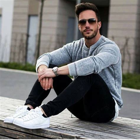 Looks Con Tenis Para Hombre Camisa Con Tenis Hombre Como Vestir Con