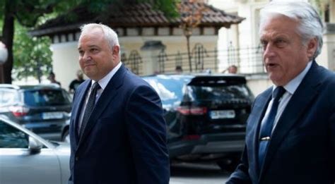 Министър Бях точен с парите не е по малко вреден за МВР от сталиниста Бойко Рашков