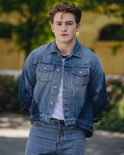 Kit Connor Connor Kit Kit Kat