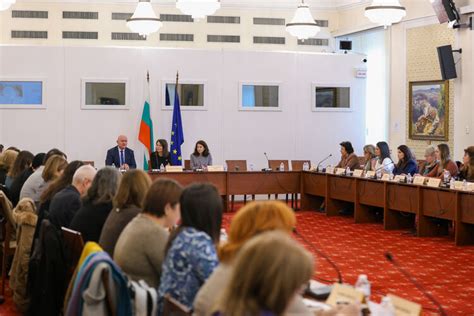 📅 Участвахме в кръгла маса на тема „Визия за децата в България“ която се проведе в Народното