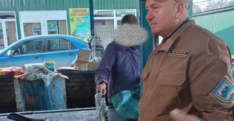 На ринку Динасу торгували самогоном на розлив Новини Покровська і Донбасу Pokrovsk News