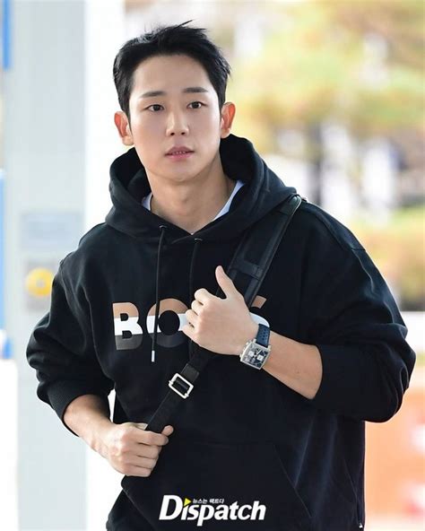 Foto Jung Hae In Di Bandara Incheon Dan Saat Tiba Di Bali Ramah Ke