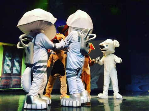 Eichhörnchen und Pfeil in Deutschland | Tickets für Kindervorstellungen ...