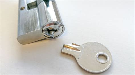 Come Aprire Una Porta Con La Serratura Bloccata Centro Sicurezza