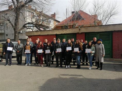 Аве Сливен НАГРАДИ ЗА УЧЕНИЦИ ОТ СЛИВЕН В НАЦИОНАЛЕН КОНКУРС ЗА ЕСЕ