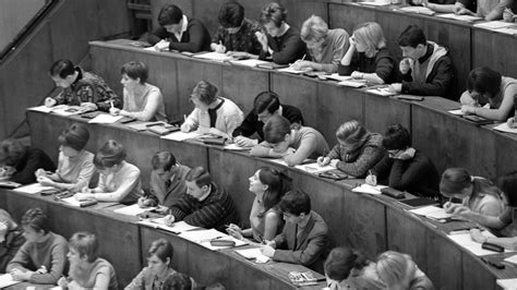 Die Jugend In Der Ddr At Emaze Presentation