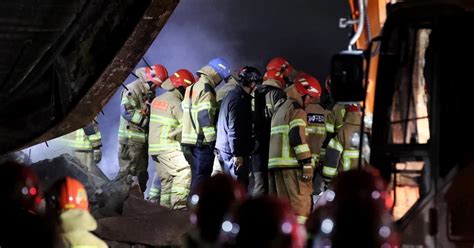 불길에 갇힌 27세 35세 소방관 끝내 주검으로 돌아왔다