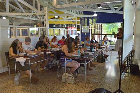 In Class And Online Tefl Tesol Courses Whats The Difference Ittt