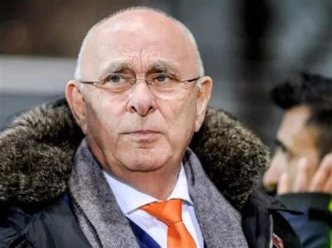 Van Praag Heeft Na Herbenoeming Bij Ajax Direct Teleurstellende Mededeling Onefootball