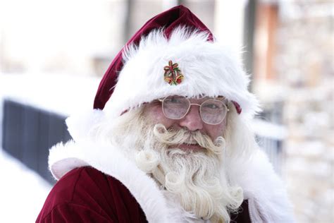 산타 북극 한파 뚫고 루돌프와 출발… “코로나는 음성”